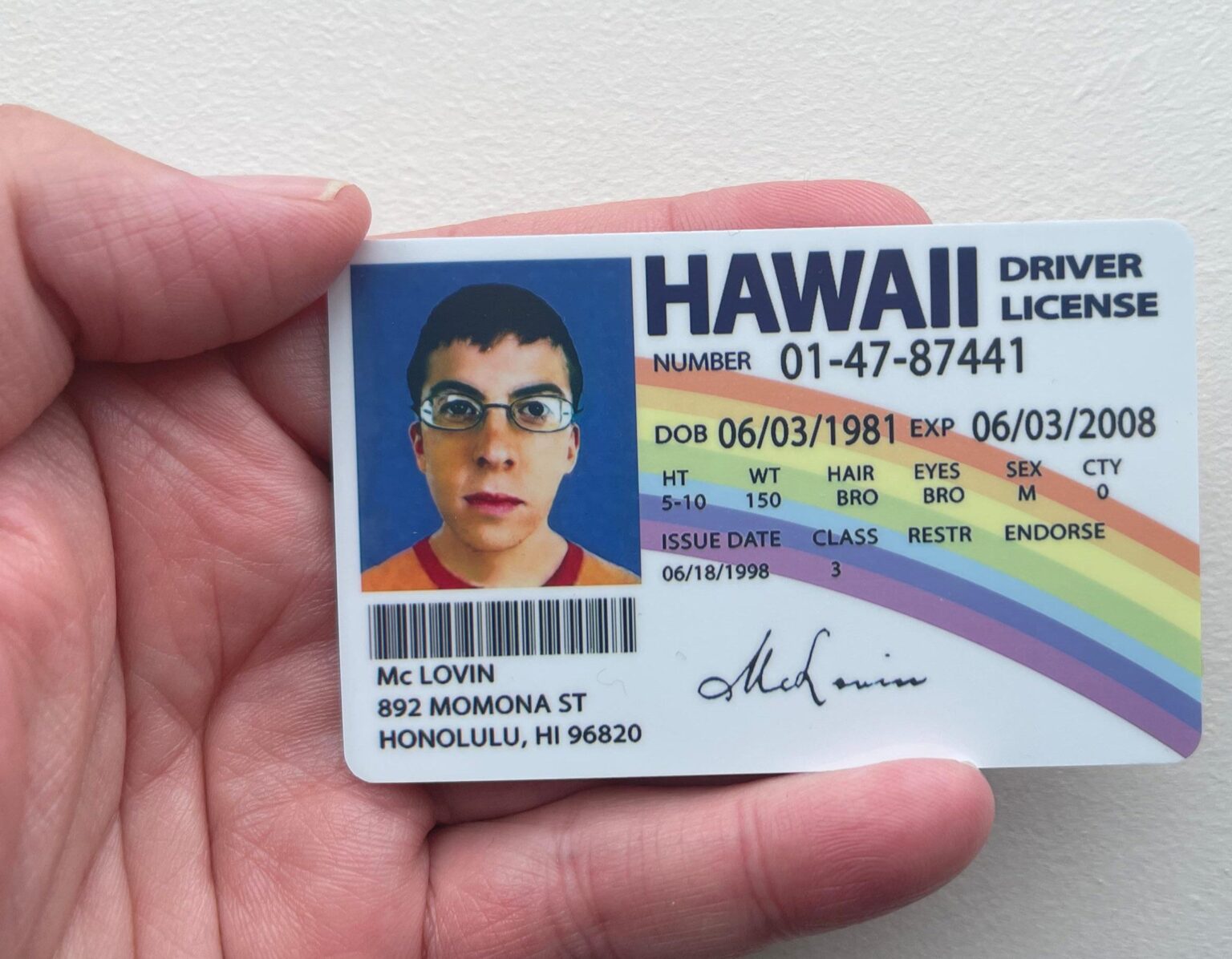 How to spot a FAKE Driving Licence - The Licensing Guys